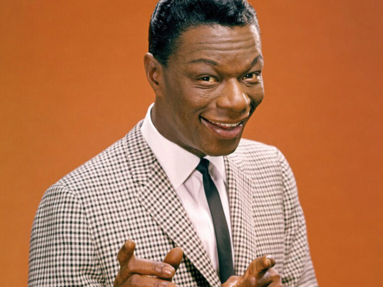 10 Famous Male Jazz Singers in the World 2025 - MusicsStar