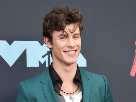 Top 10 Best Male Singers Today in 2025 from Pop Industry - MusicsStar